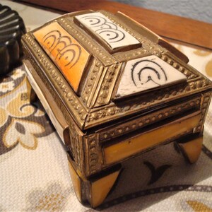 Vintage HANDMADE MORROCAN BOX - Ornate Handmade Brass Plated Beaded Tin ...