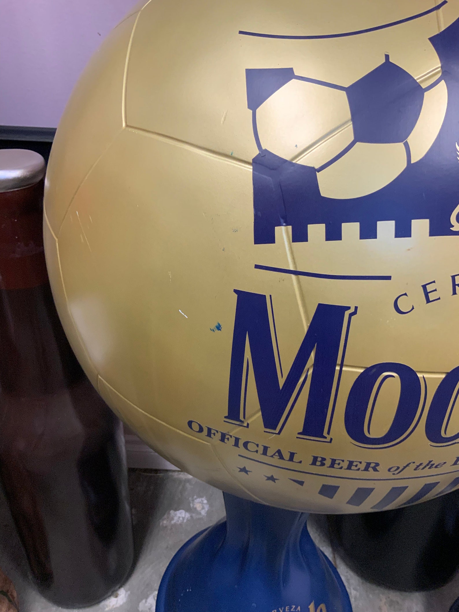 Modelo Soccer Ball Life Size Statue - Etsy