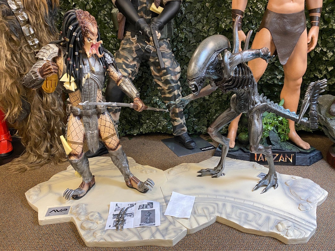 Alien Vs Predator 1/2 Scale Statue - Etsy