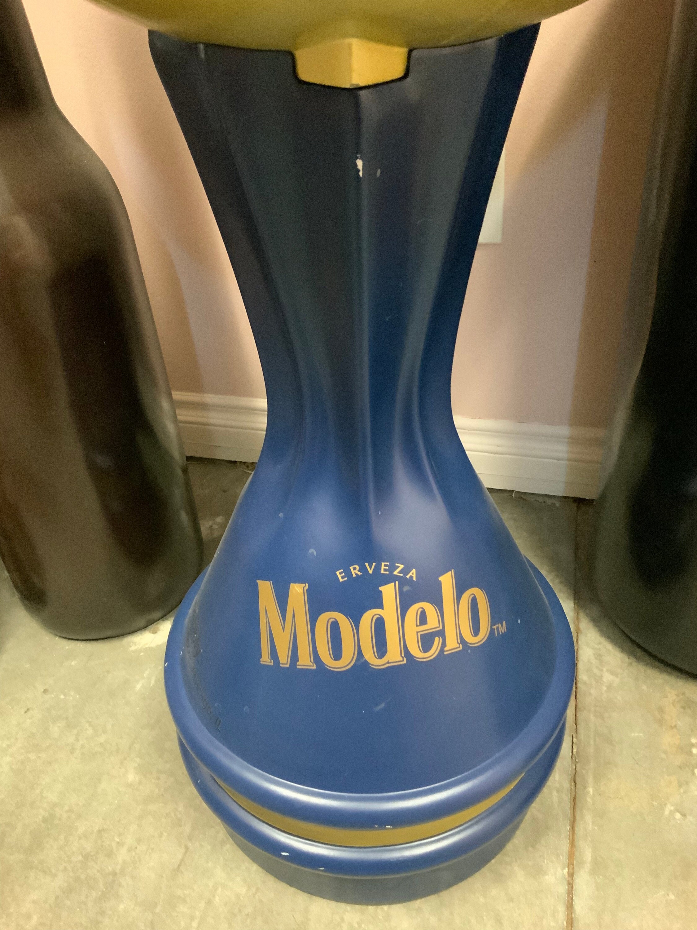 Modelo Soccer Ball Life Size Statue - Etsy