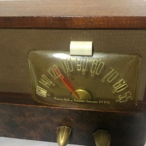 Vintage Deco 1947 Emerson Radio Now A Bluetooth Speaker W/lited Dial ...