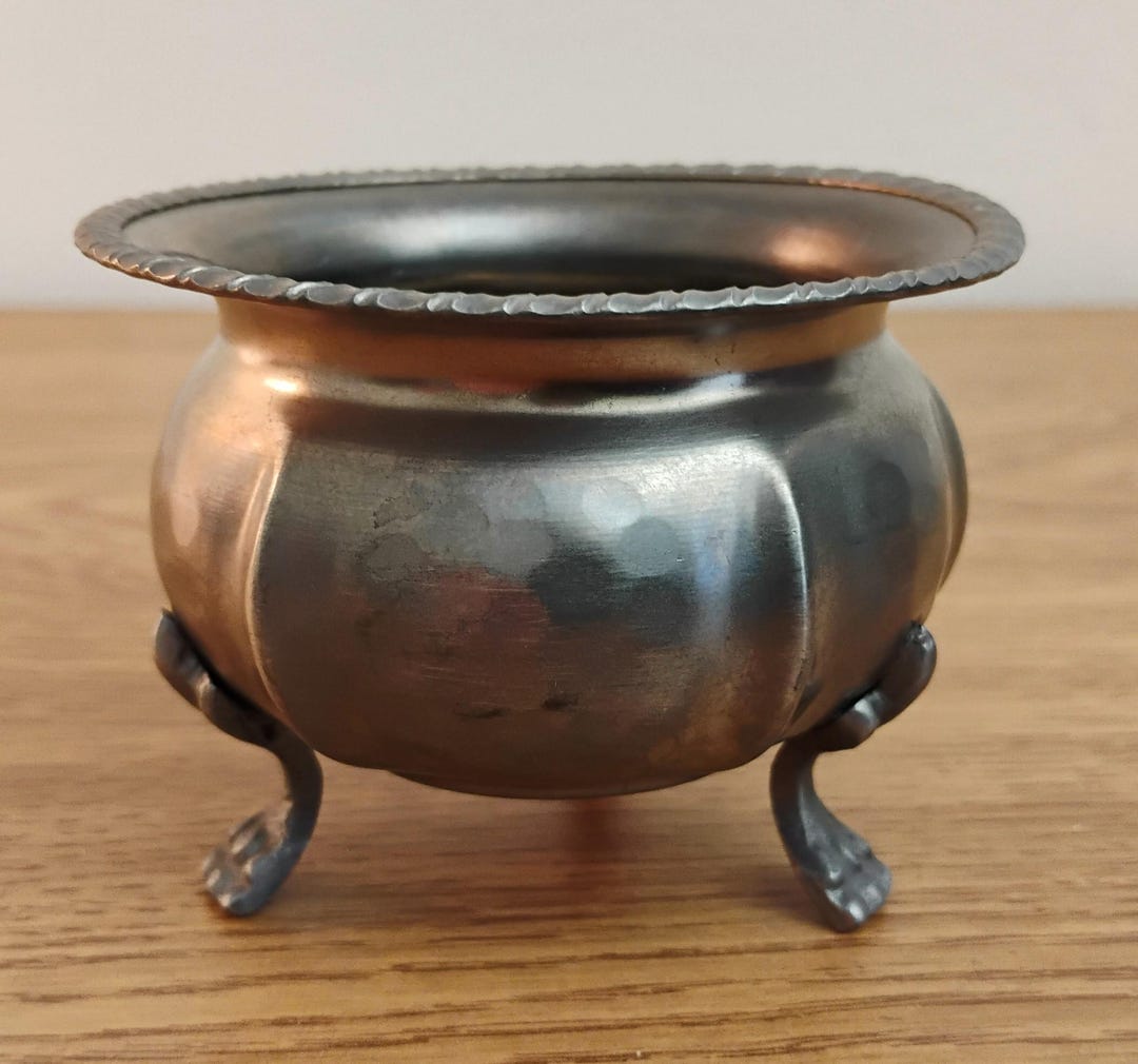 Vintage Pewter 3 Footed Salt Cellar Cauldron-pot Peltro 95% Knight ...