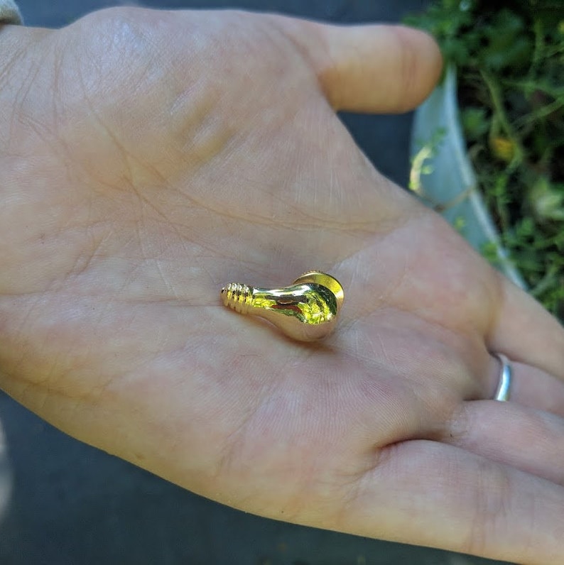 Light Bulb Pin Gold Metal Vintage Small Brooch - Etsy