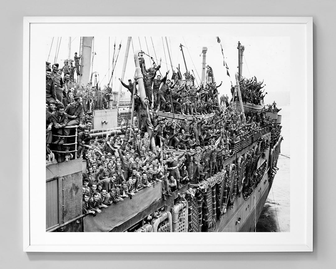 American Soldiers Returning Home Print, WWII, Army Print, Military ...