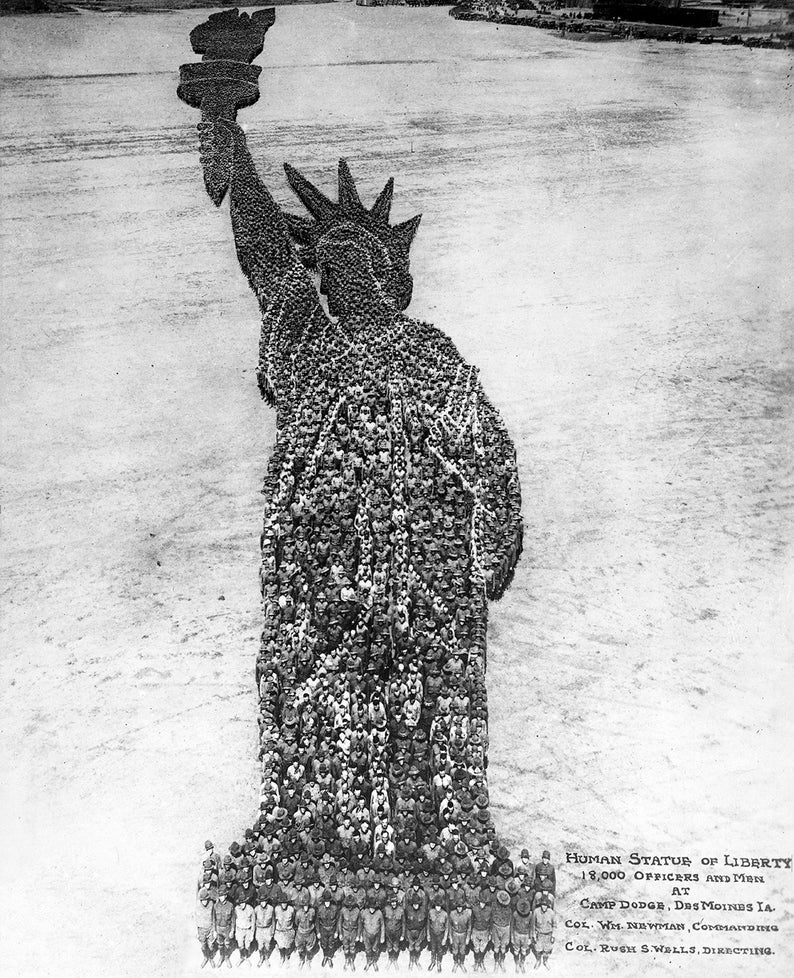 Human Statue of Liberty Print, 18000 People Form Statue of Liberty ...