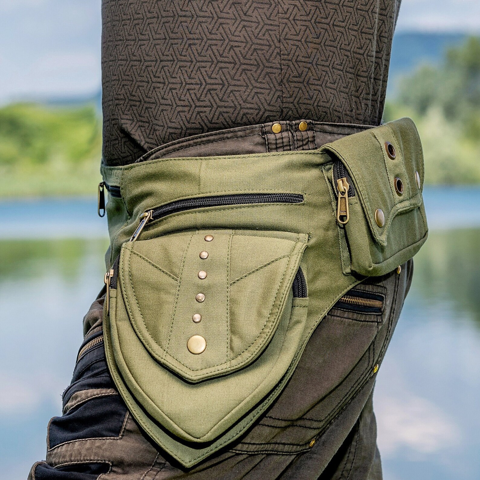 Pocket Belt ~ Festival and Travel Bag ~ 5 Pockets ~ Adjustable ~ Green ...