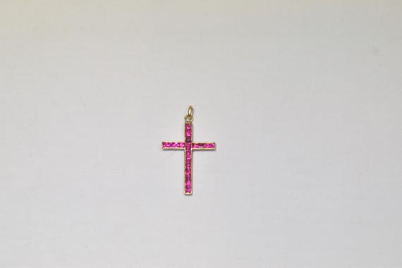 Vintage 18k Fine Natural Ruby Cross - Gem