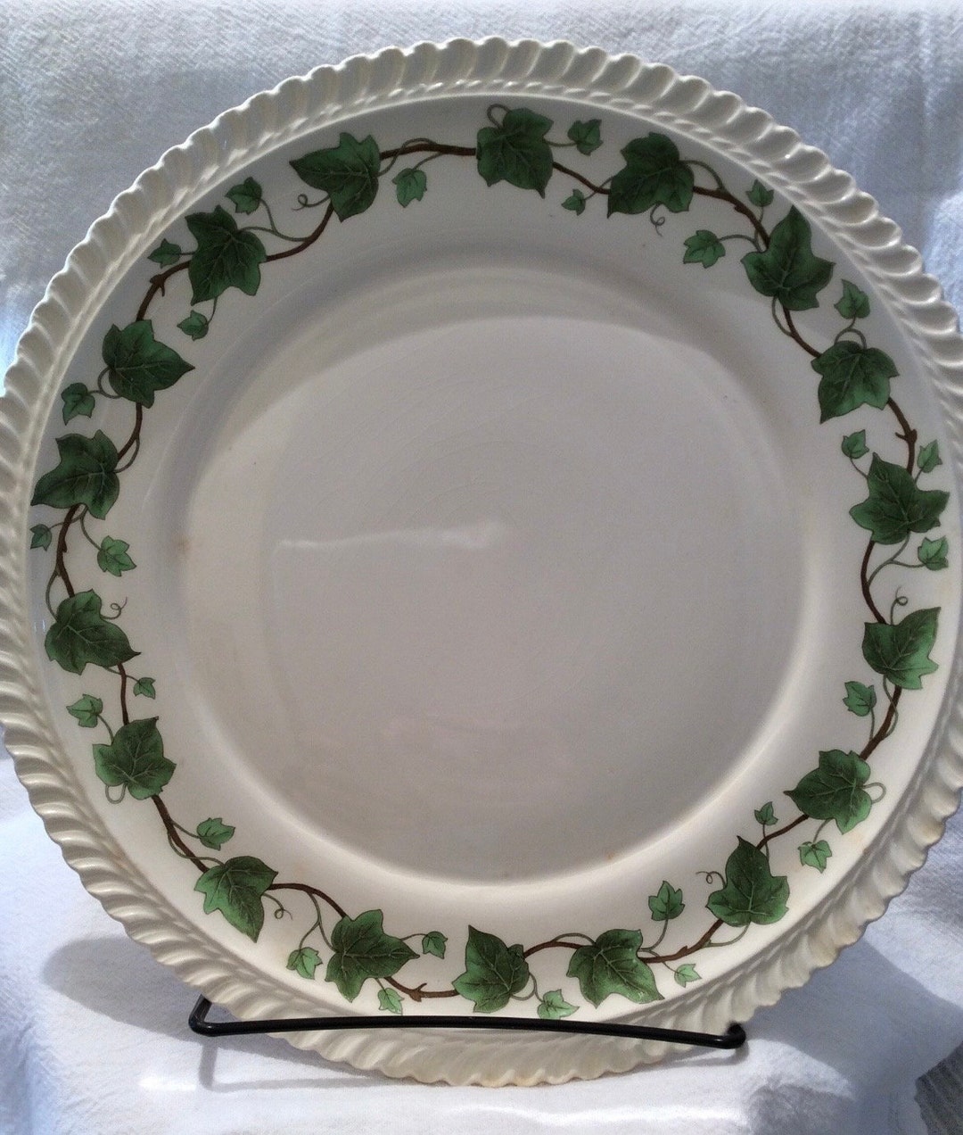 Vintage Royal Gadroon Harker Pottery Ivy Design Set of 4 Dinner Plates ...
