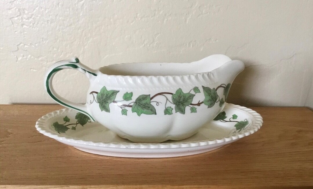 Vintage Ivy Harker by Royal Gadroon Gravy Boat With Platter 1940,s - Etsy
