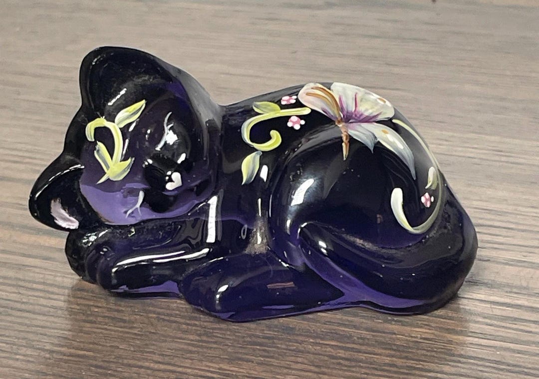 Sweet Dreamer the Little Violet Cat Handpainted - Etsy