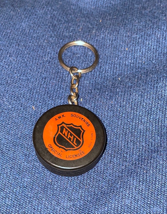 Authentic Vintage NHL Official Keychain-Washington Ca… - Gem