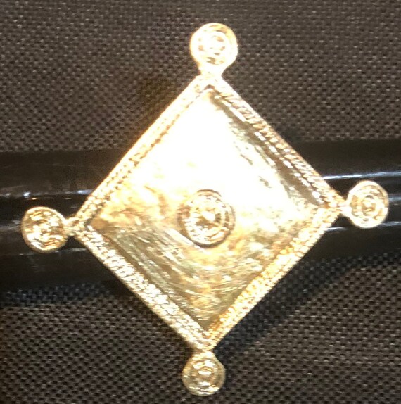 Hammered Tetragonal Gold Tone Ring - Gem