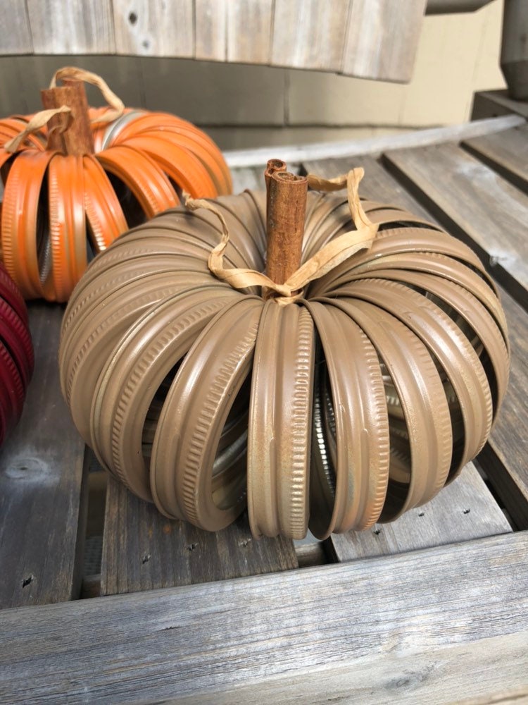 Mason Jar Lid Pumpkins