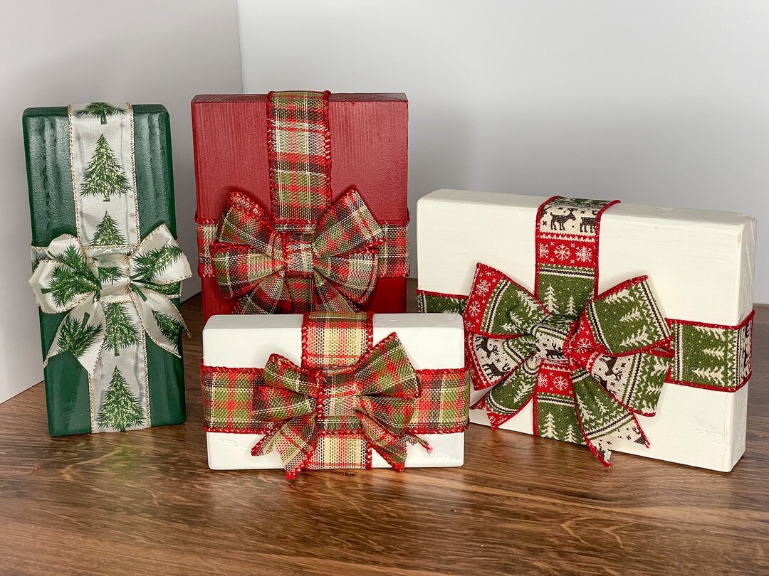 Wood Christmas Present Blocks / Classic Christmas Gift Wood Blocks ...