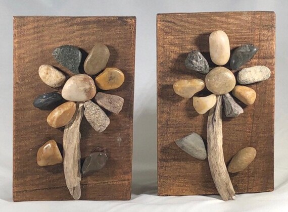 Lake Rock & Driftwood Art Flower Signs / Lake Rock Decor / | Etsy