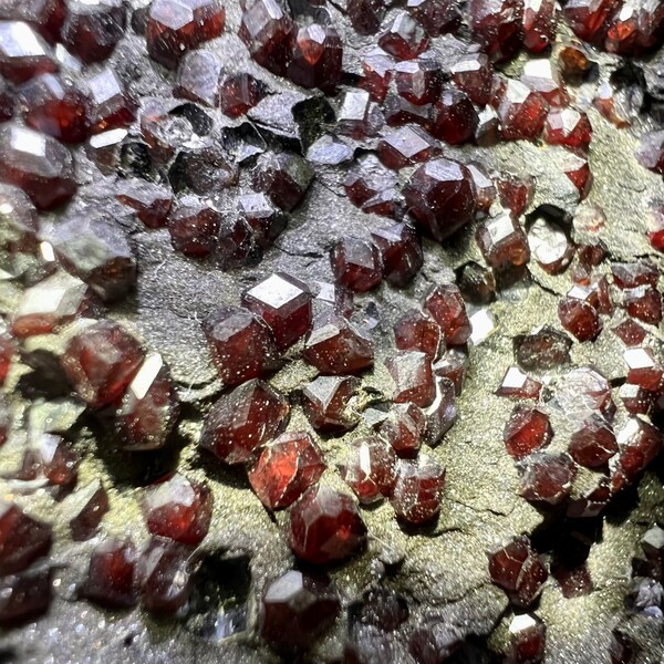 Pyrope Garnet Ring - Etsy