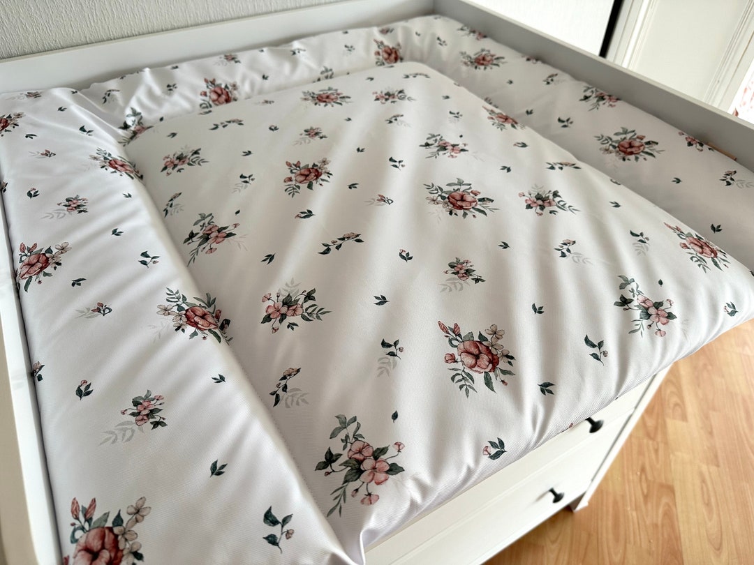 Water Repellent Diaper Changing Pad Wild Roses, Changing Pad for Baby ...