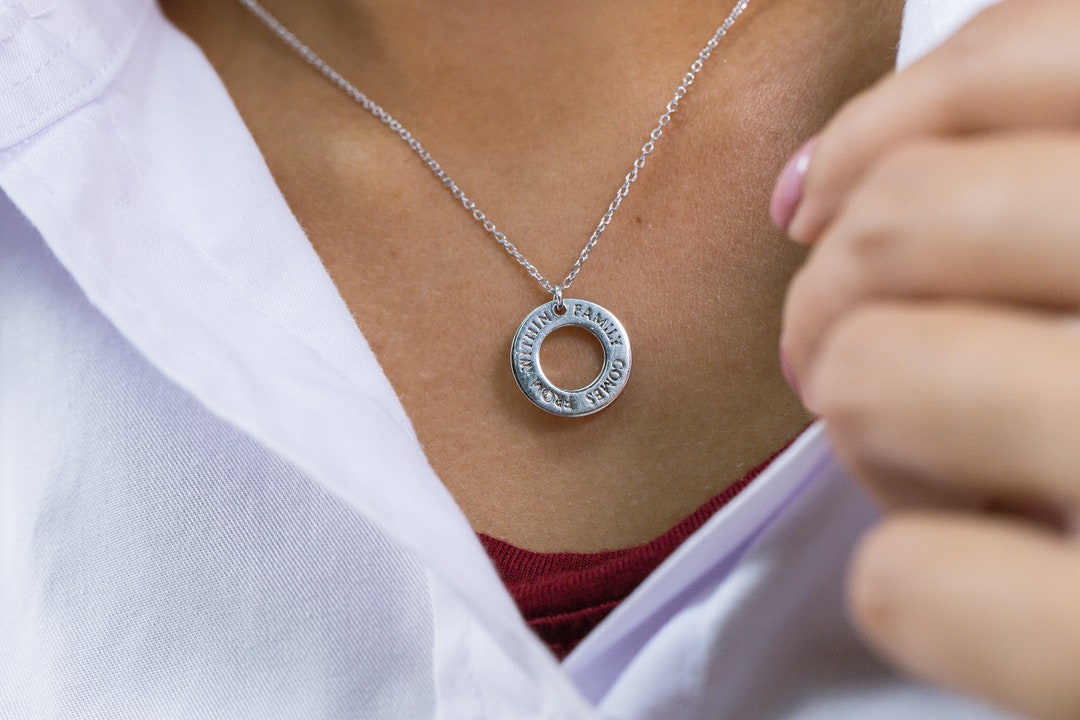 Family Circle Necklace, 14k Solid Gold Family Pendant, Linked Circle ...