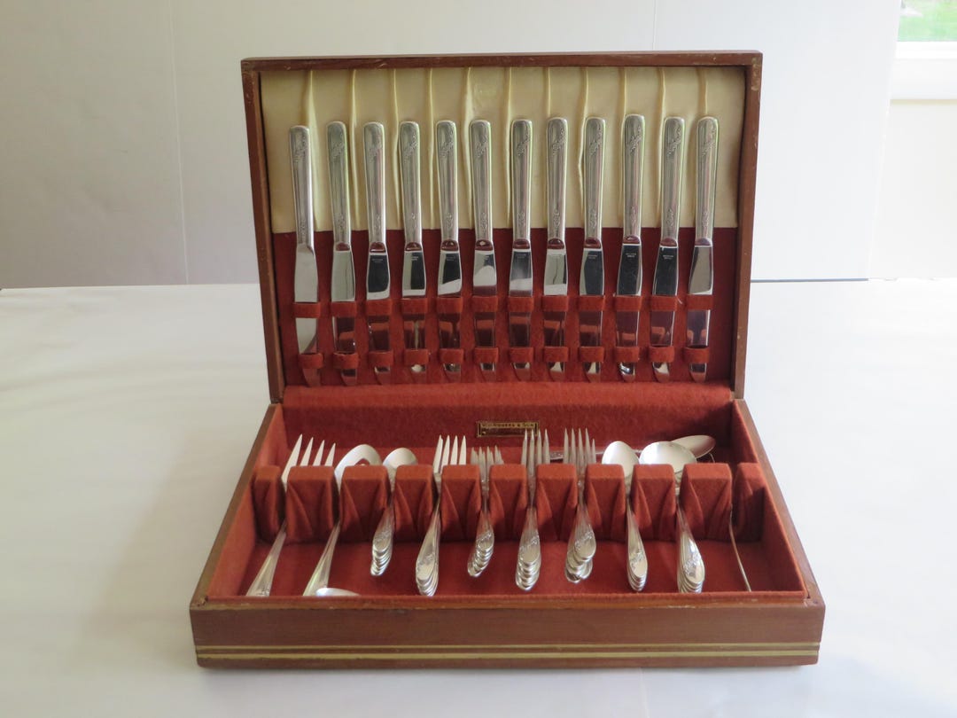 Vintage Tudor Plate Oneida Community Silverware Queen Bess Pattern 64 ...