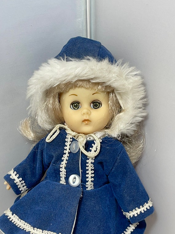 Vogue Ginny Doll Logo Ginny 8 Tall Dolls Toys & Games Toys etna.com.pe