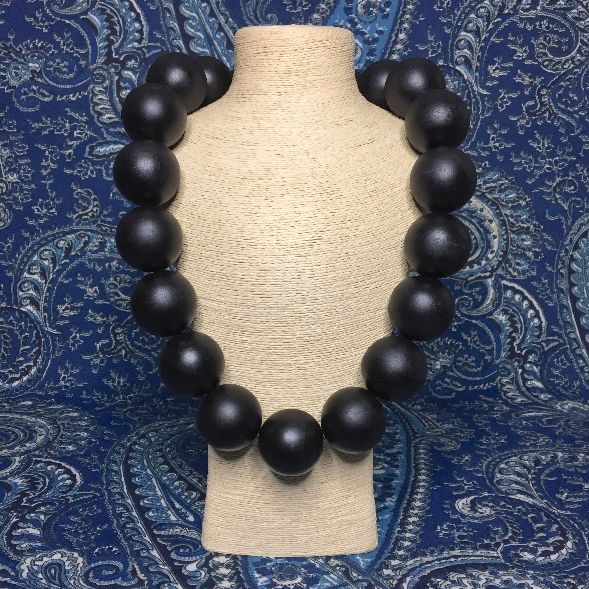 Akuma BLVCK. 40mm beaded necklace Matte black | Etsy