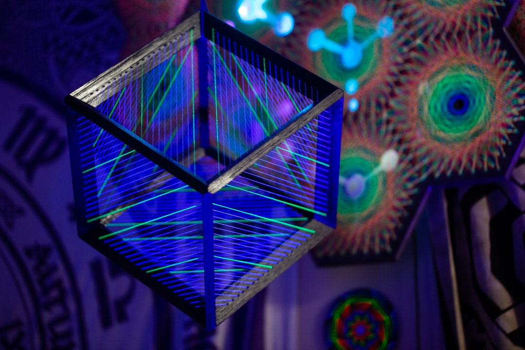 Platonic Solid CUBE UV Reactive String Art - Etsy