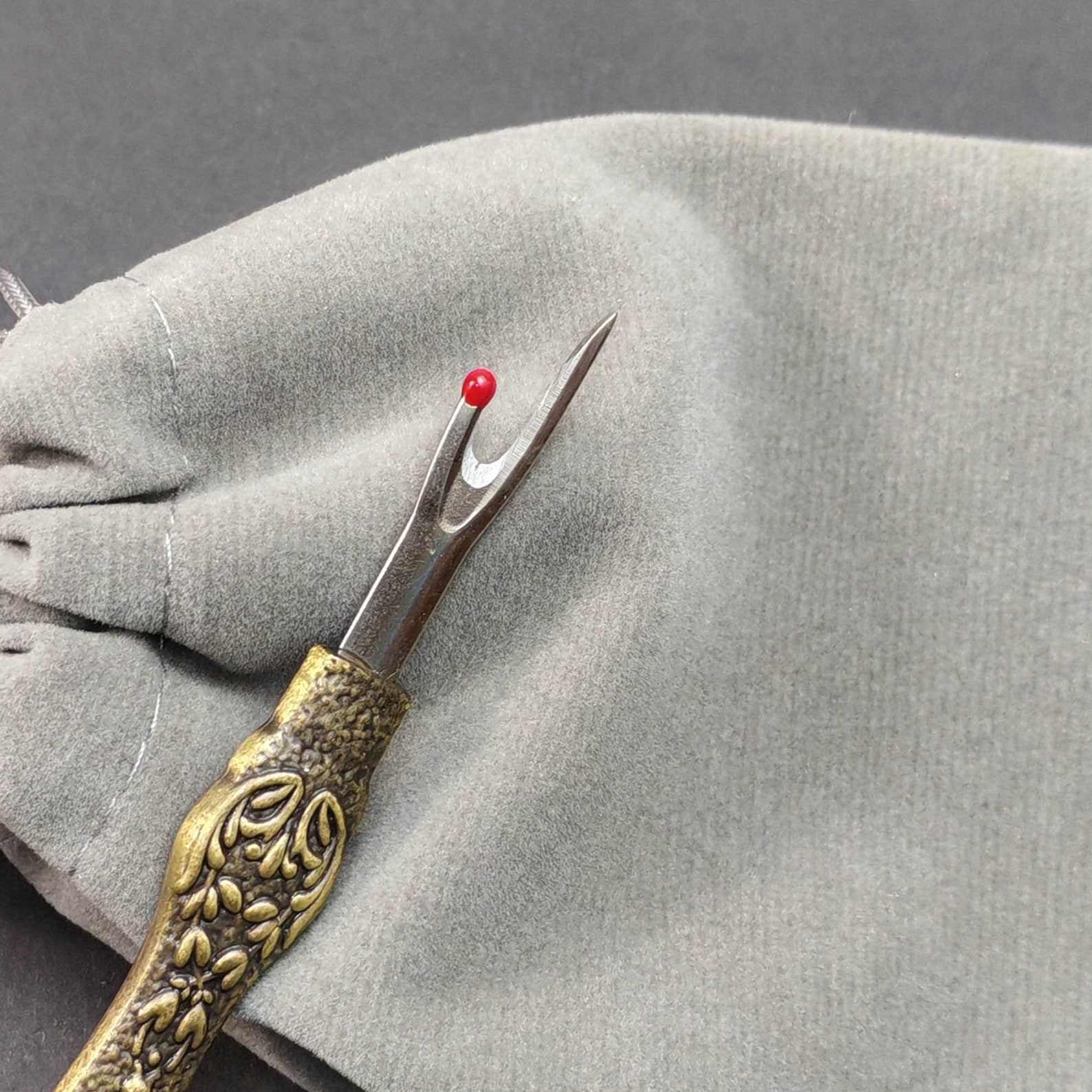 Vintage Style Seam Ripper Set: Engraved Zinc Alloy Handle, Sewing ...