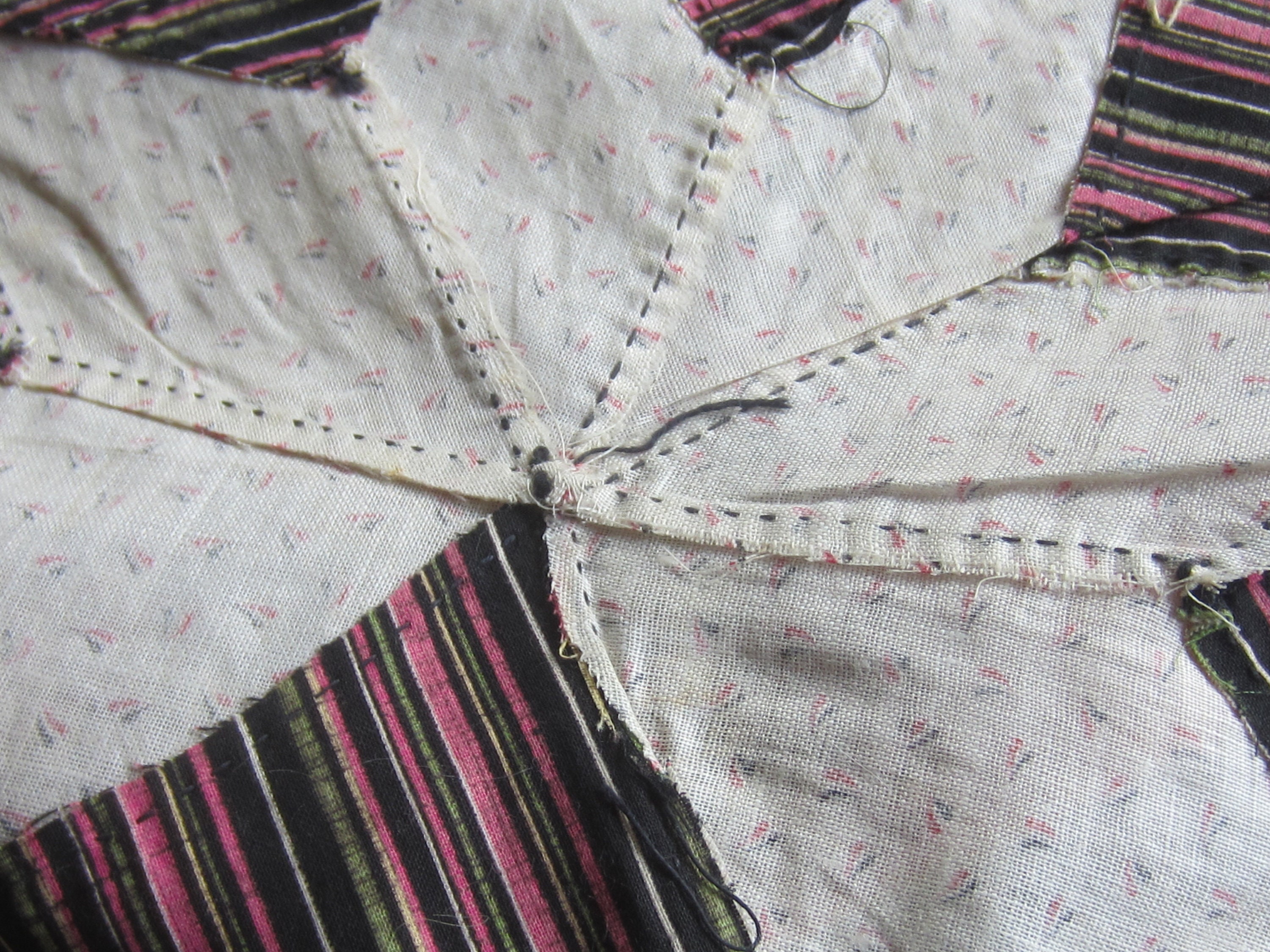 One Pretty Antique Hands All Around Quilt Block 16 - Etsy