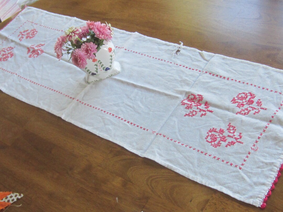 Very Sweet Antique Redwork Flowers Table Topper 40 X 12.5 - Etsy