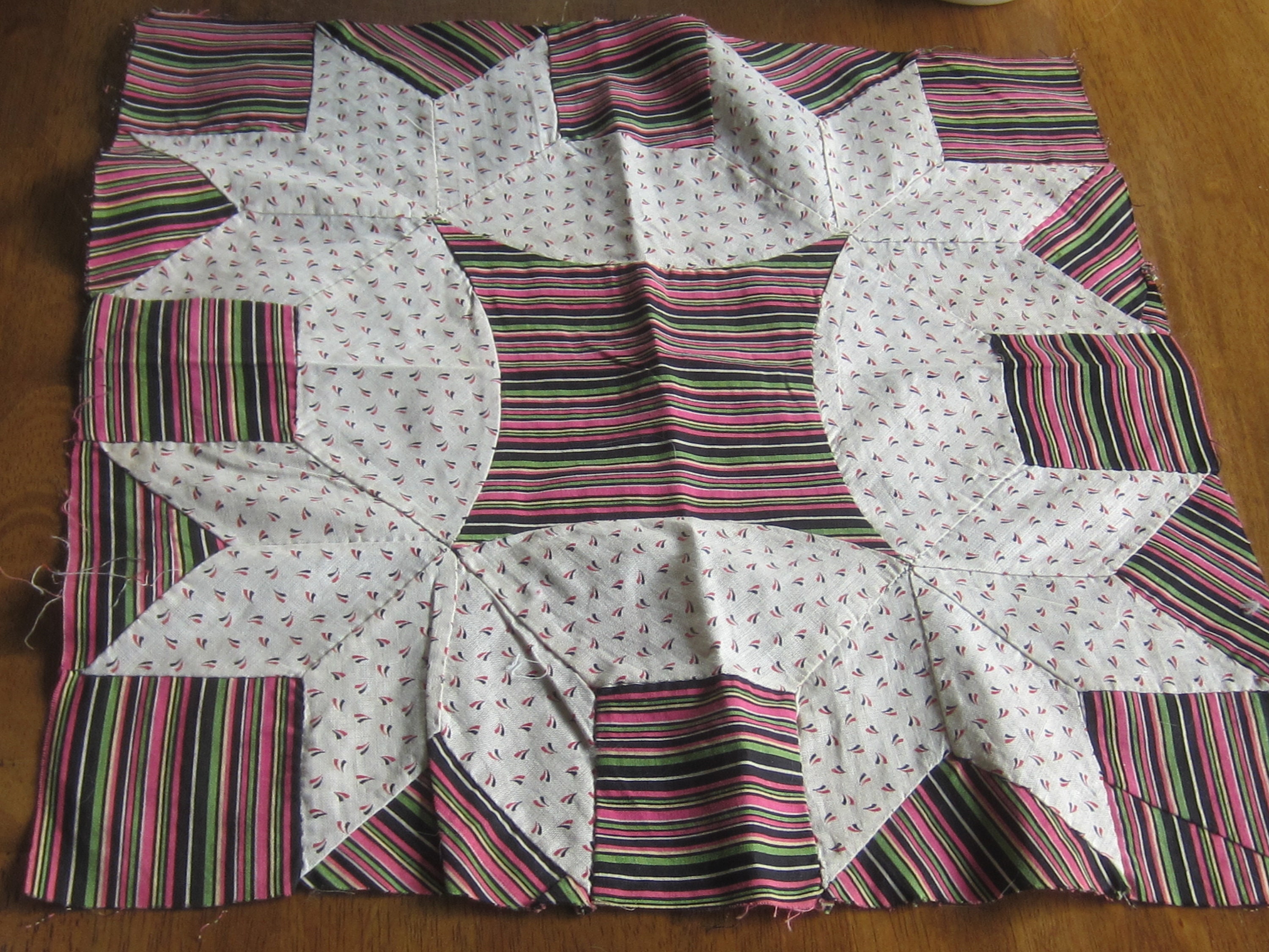 One Pretty Antique Hands All Around Quilt Block 16 - Etsy