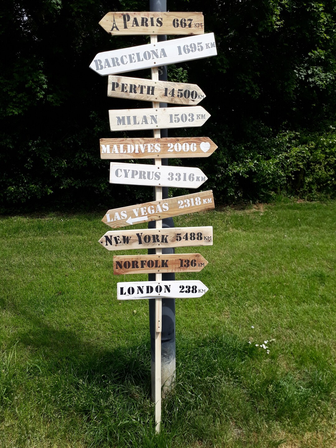 Large Personalised Signpost Unique Gift Rustic Wood Wedding Way Sign ...