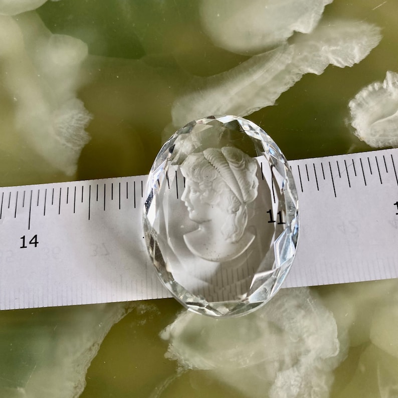 VINTAGE CLEAR GLASS Reverse Intaglio Cameo - Etsy