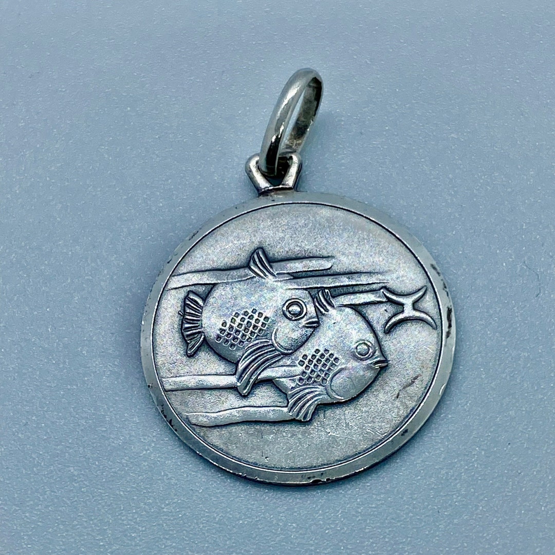 Silver Disc Fish Motif Pendant/charm - Etsy