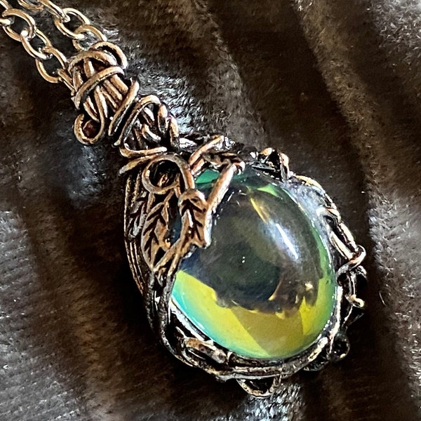 Wire Wrapped Pendant - Etsy