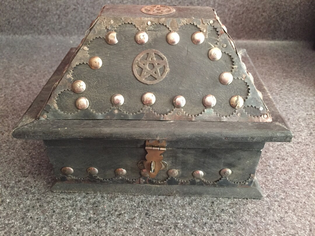 Handmade Old Witch's Chest / Altar Box 7x5” - Etsy