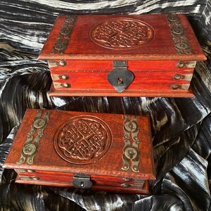 Celtic Knot Chest Set Large Wood Carved Red Mango - Etsy