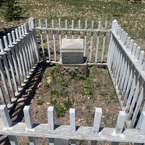 Wholesale: 4 Pounds of 130-year-old Graveyard Dirt – Historical ...