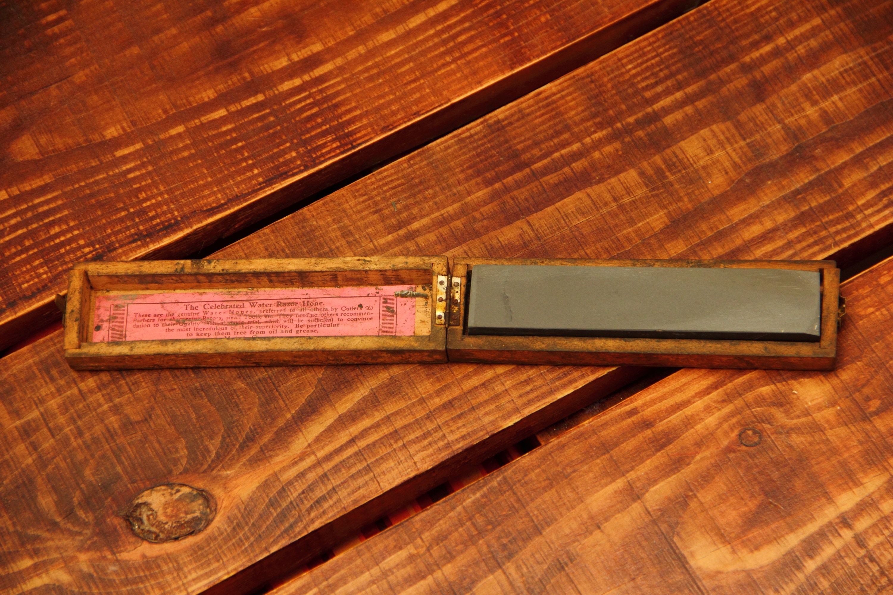 Escher Hone for sale | Only 4 left at -65%