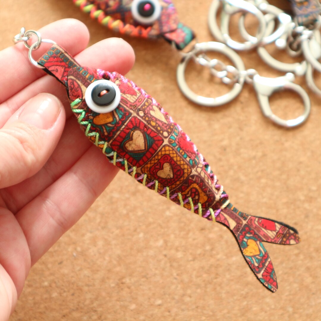 Cork Fish Keychain: Vegan Key Fob - Eco-friendly Gift - Etsy