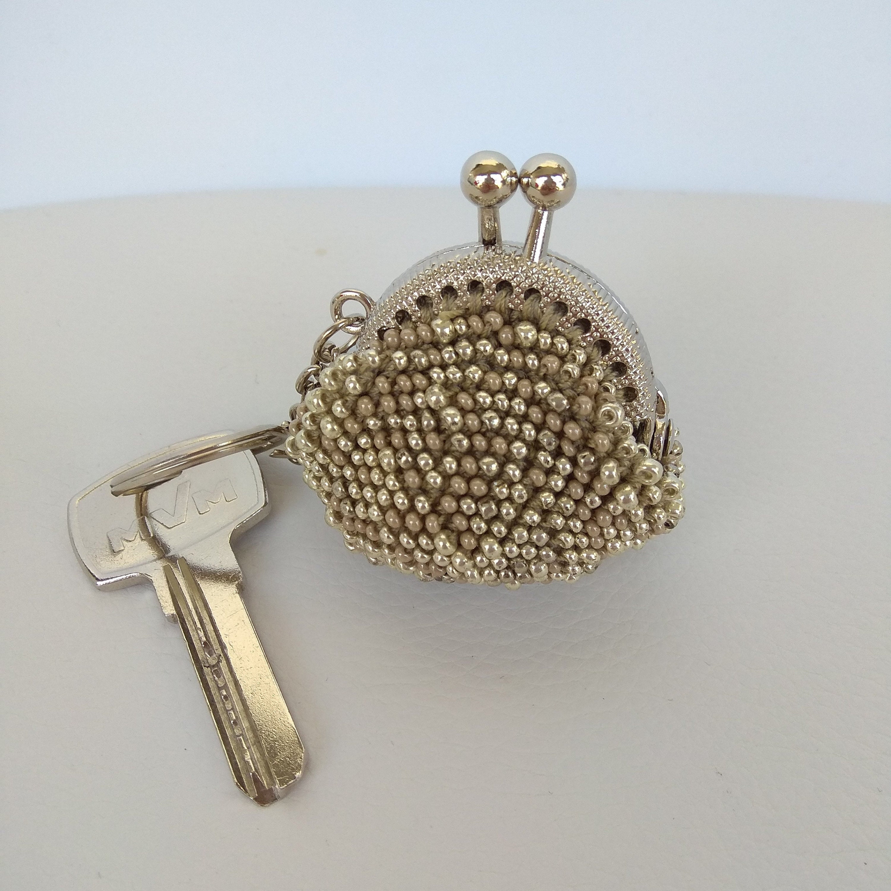 Small silver crochet beaded coin purse with kiss lock Gothic | Etsy