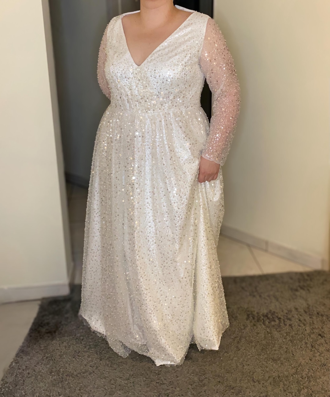 Elegant White Sequin Plus Size Wedding Dress With V-neck Beaded Lace Long Sleeve Bridal Gown ...