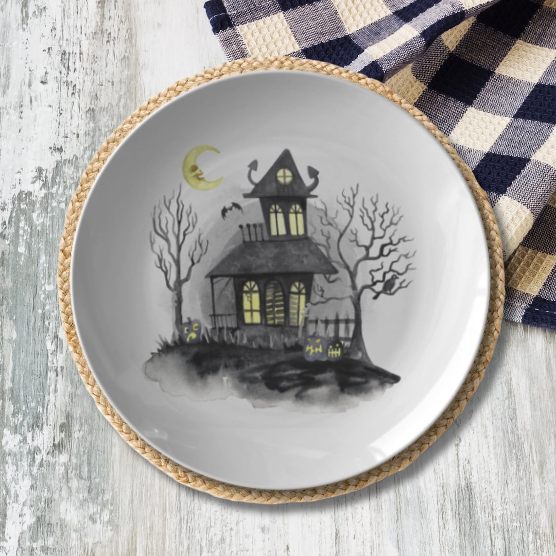 Spooky Haunted House Plates Perfect for Halloween Parties or Fall Table ...