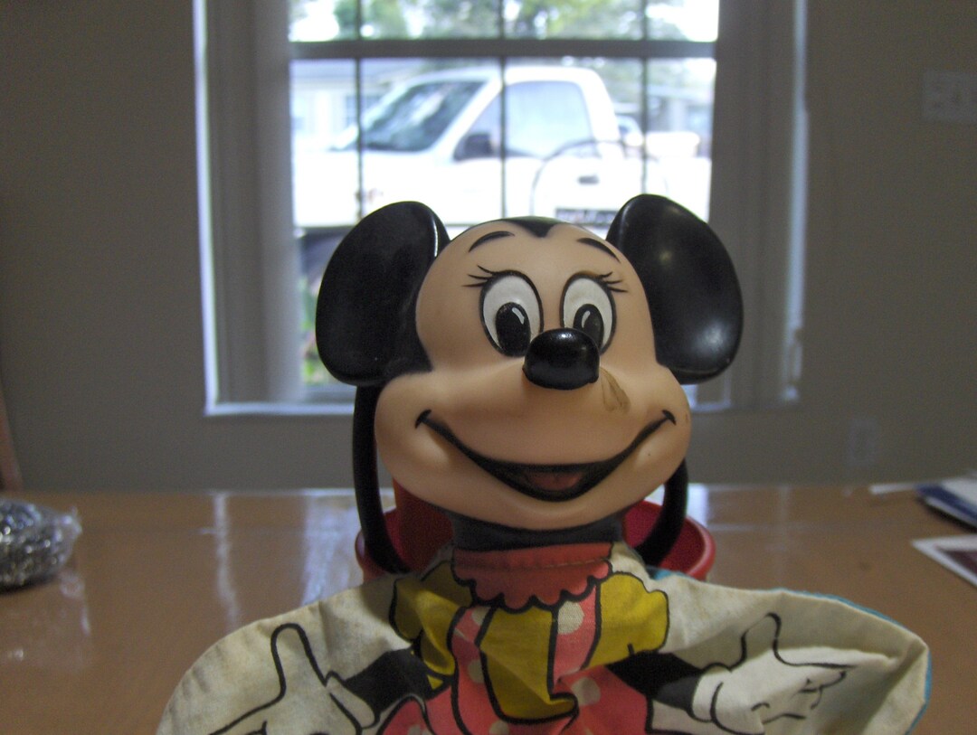 MINNIE MOUSE Hand Puppet - Etsy