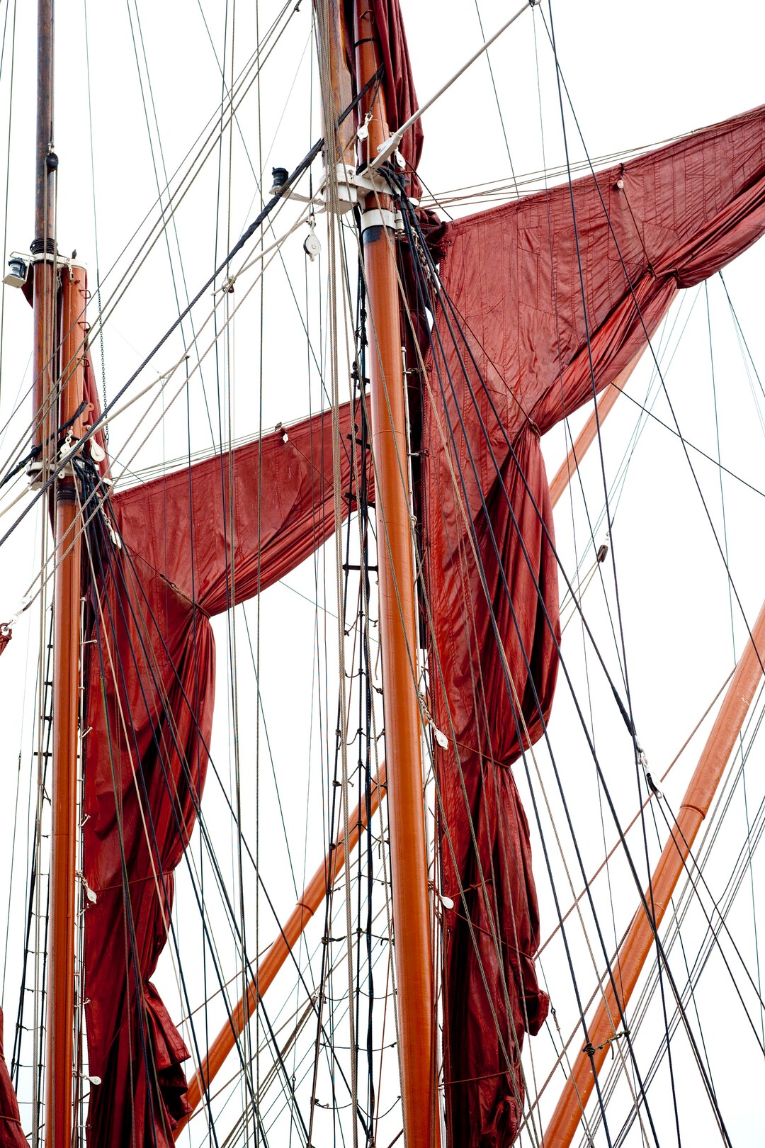 Red Sails. A Thames Barge Called thistle Moored at Malden Essex - Etsy