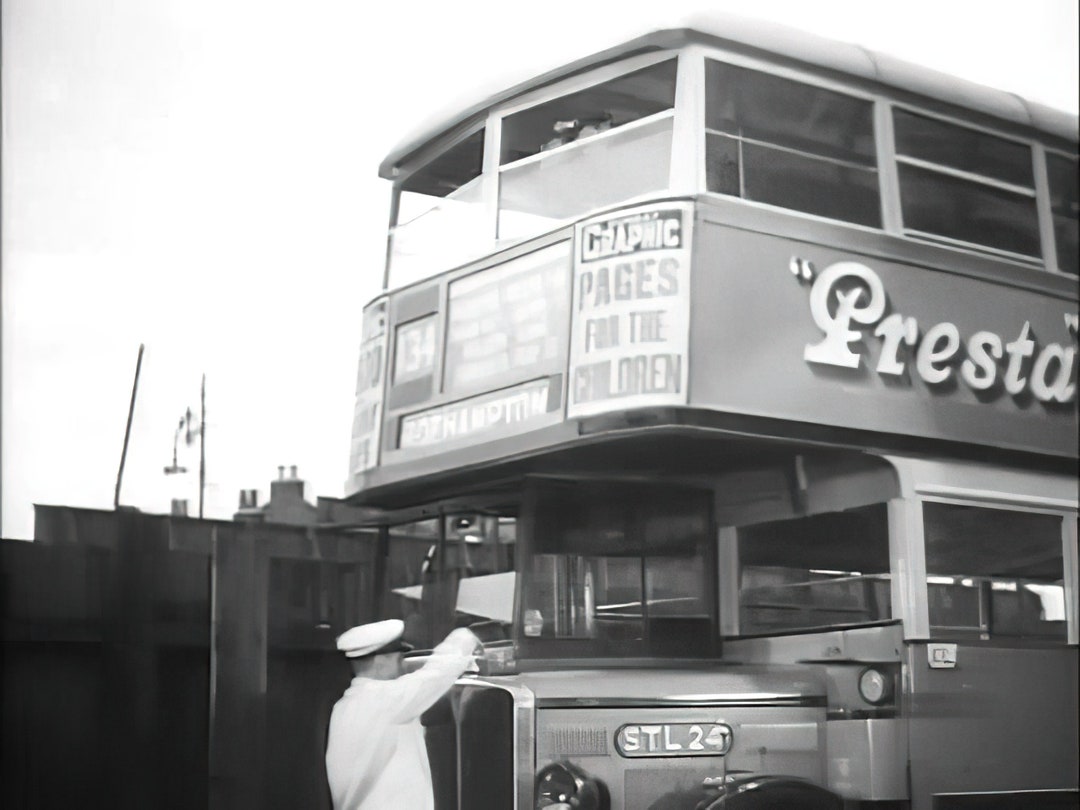 Friday the Thirteenth 1933 DVD Film Drama Jessie Matthews Sonnie Hale ...