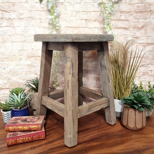Rustic Milkmaid Stool – Solid Wood Farmhouse Stool | Vintage Style ...