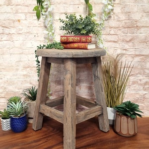 Rustic Milkmaid Stool – Solid Wood Farmhouse Stool | Vintage Style ...