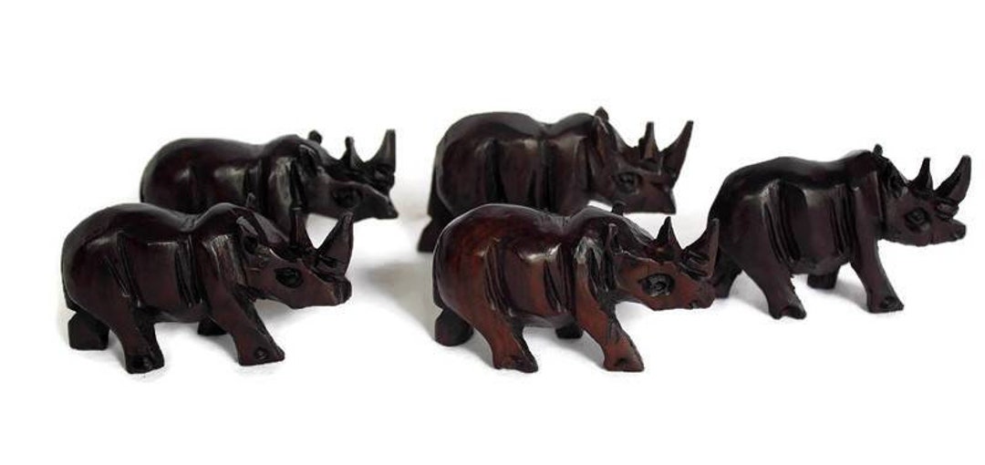 5 figurines de rhinocéros en bois d'ébène sculpté. Mini-sculptures décoratives pour l'amour de ...