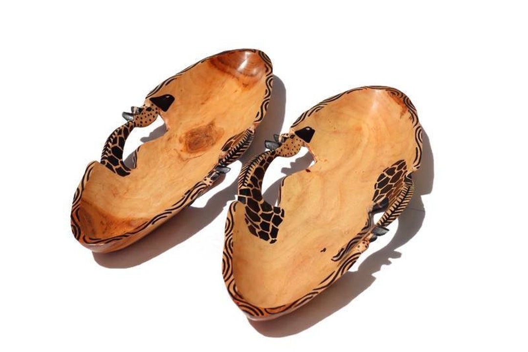 Giraffe Themed African Animal Print Bowls. Oval Shaped Painted Teak ...