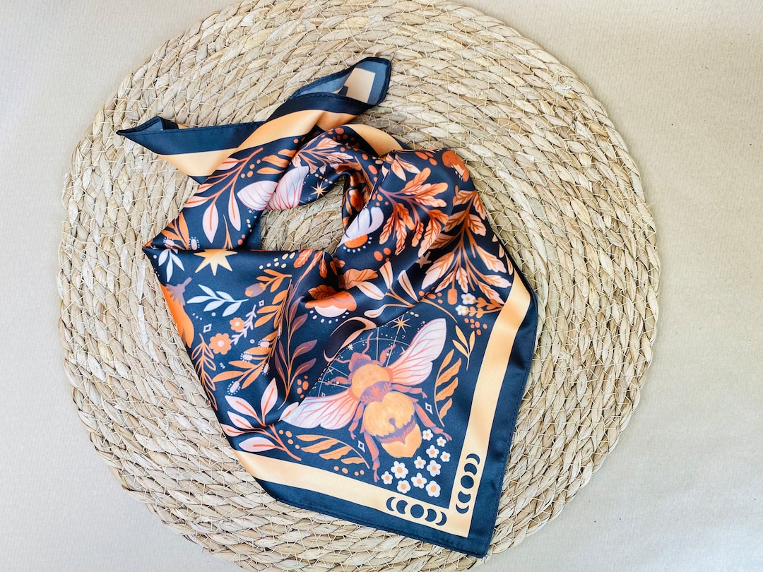Queen Bee Motive Scarf - Women's Scarf - Holiday Gift Fashion Scarf ...